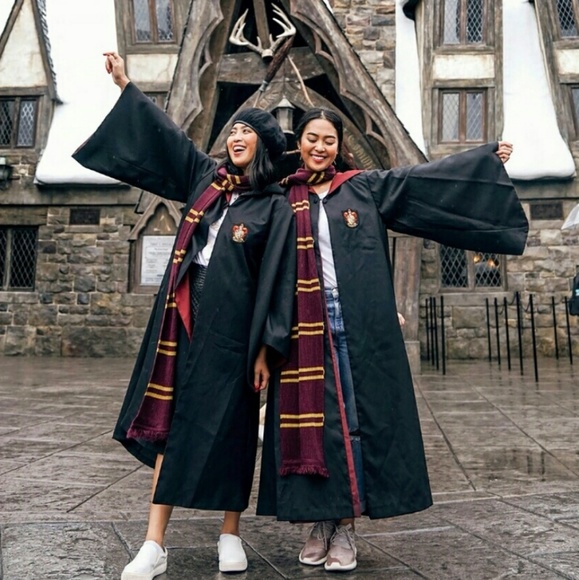 Universal | Accessories | Universal Studios Gryffindor Scarf One Size ...
